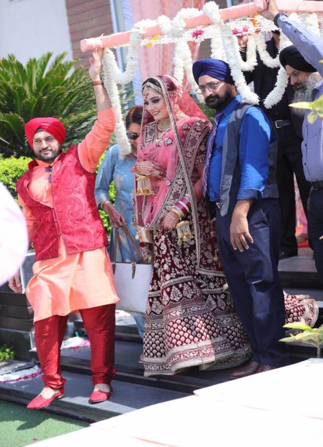 Karan Weds Jasmine - Real Wedding By Shaadidukaan