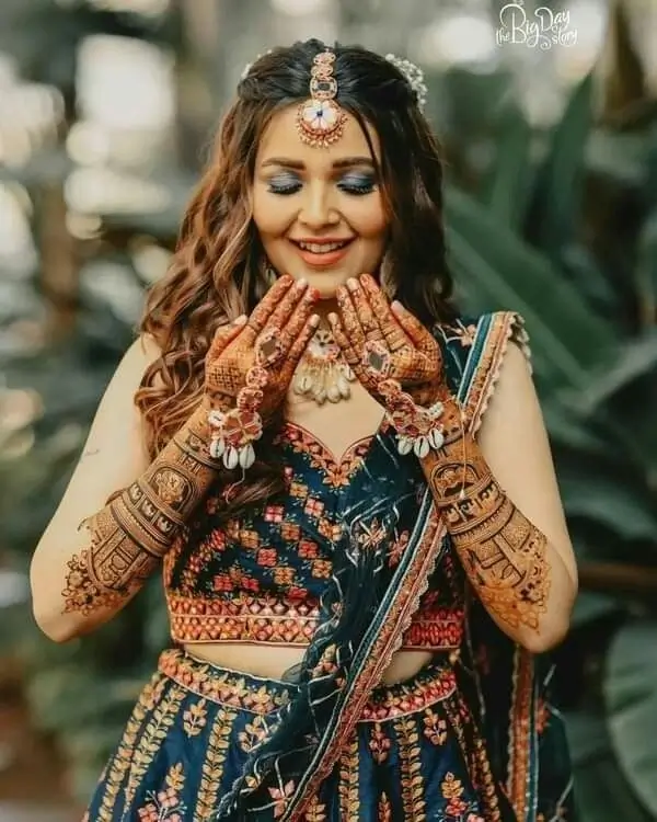 50+ Fun Bridal Mehndi Poses You Wouldn’t Want to Miss!