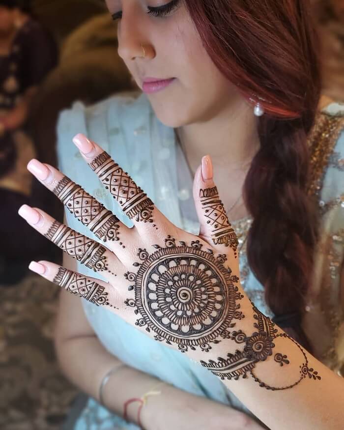 85+ Unique Mehndi Designs Highly Admired On Instagram