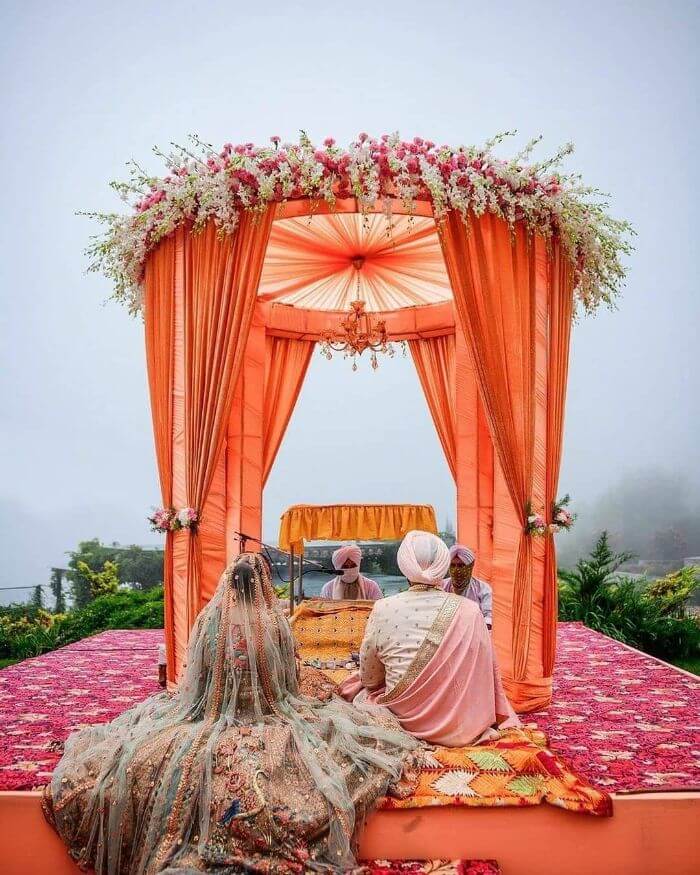 100+ Breathtaking Mandap Decor Ideas We Spotted In Recent Weddings