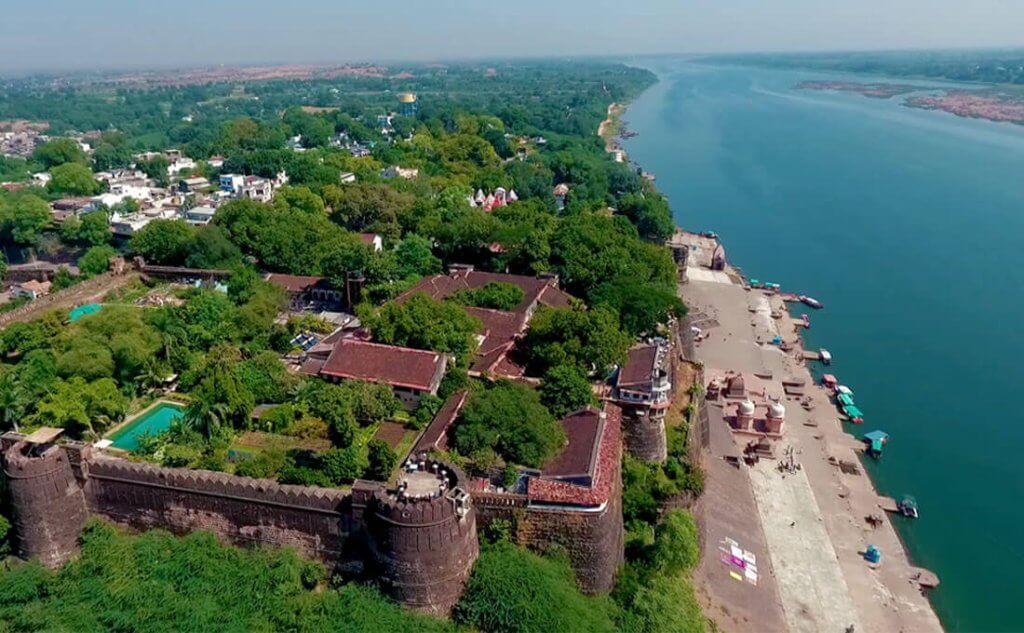 10 Exotic Pre-Wedding Shoot Location in Indore You Need To Save