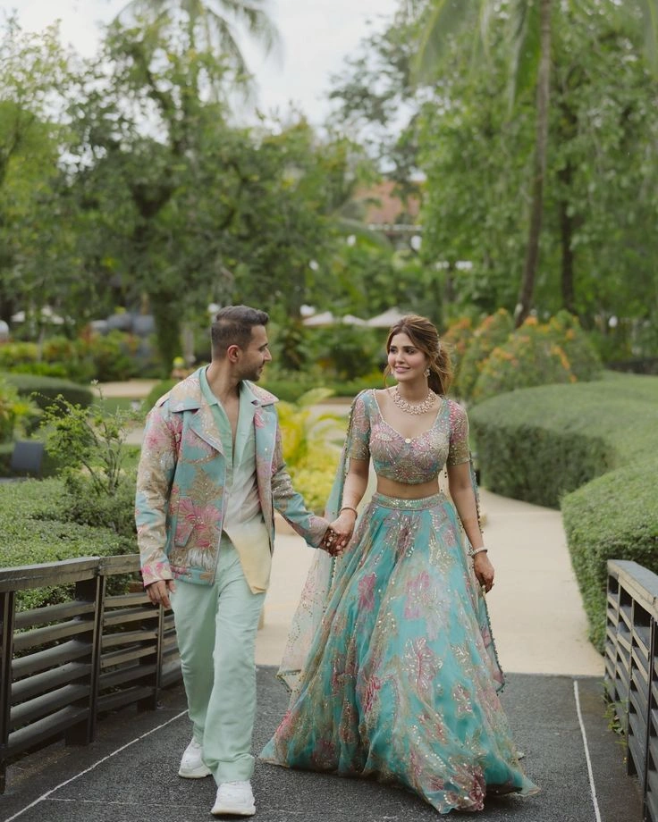 Pre Wedding Dress Ideas That Will Make You Look Stunning!
