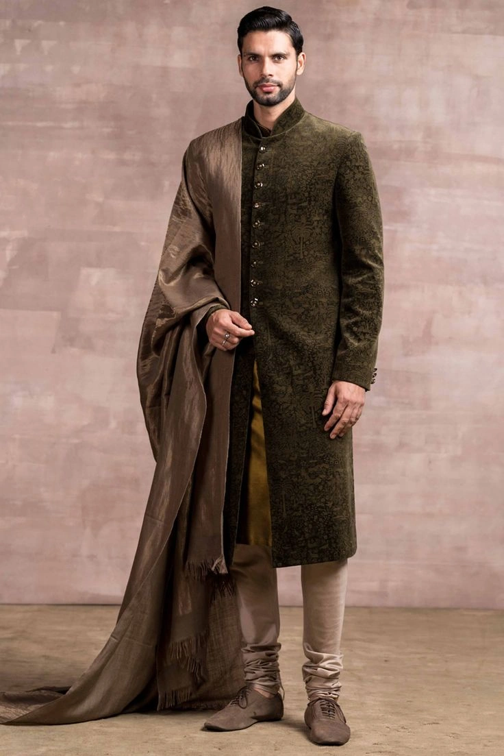 Wedding Sherwani for Grooms 2025 | Trendy Sherwani Styles
