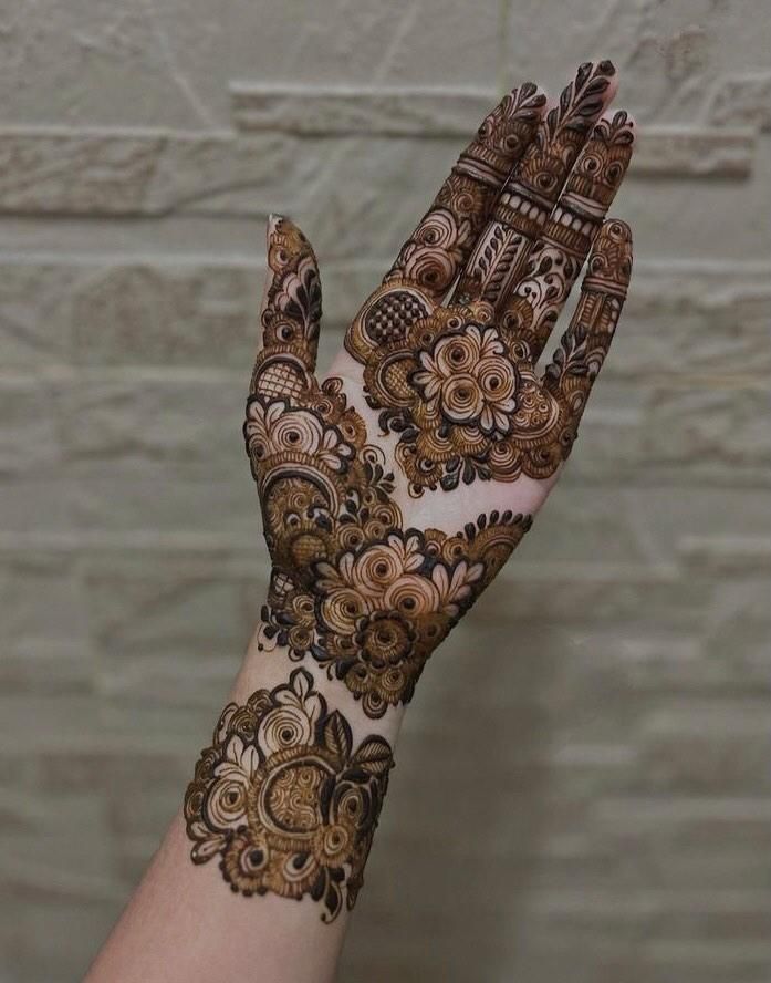 Elegant Khafif Mehndi Designs | Latest Simple & Stylish Ideas