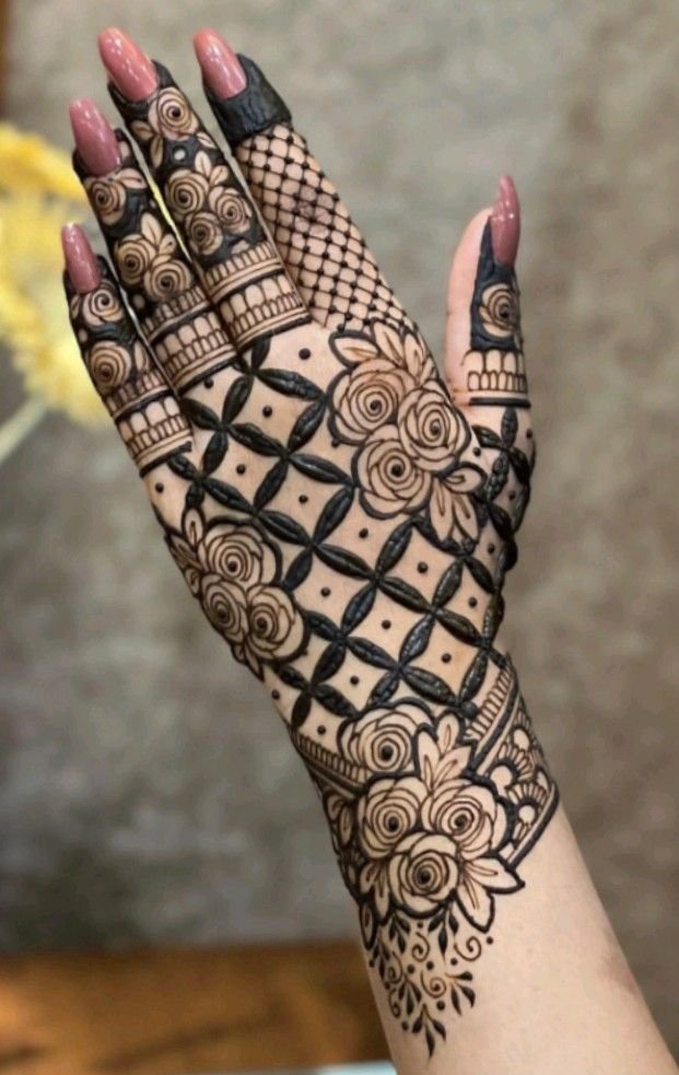 Elegant Khafif Mehndi Designs | Latest Simple & Stylish Ideas